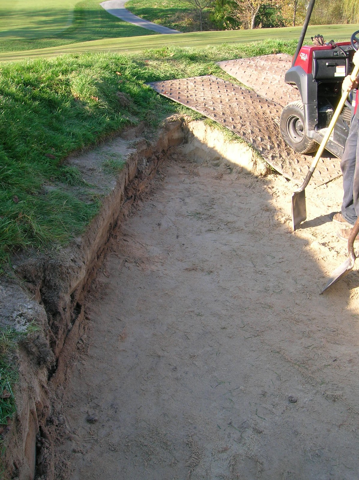 RiverCrest Golf Club Grounds: Bunker Maintenance