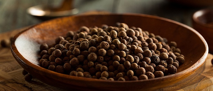 Yenibahar (Jamaika Biberi) Nedir? Nasıl Kullanılır? Faydaları ve Yan ...