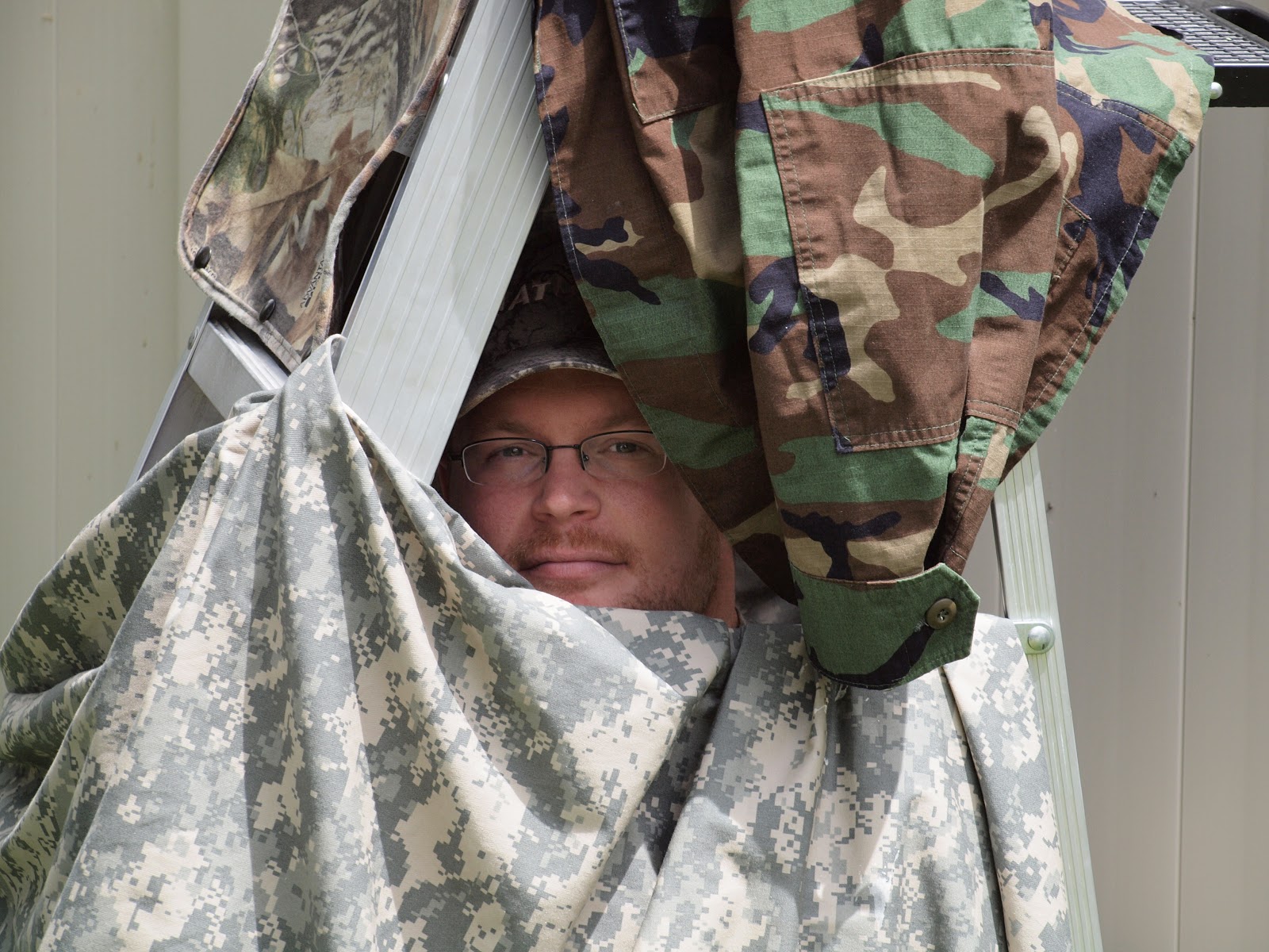 Birding Is Fun!: Makeshift Backyard Bird Photography Blind