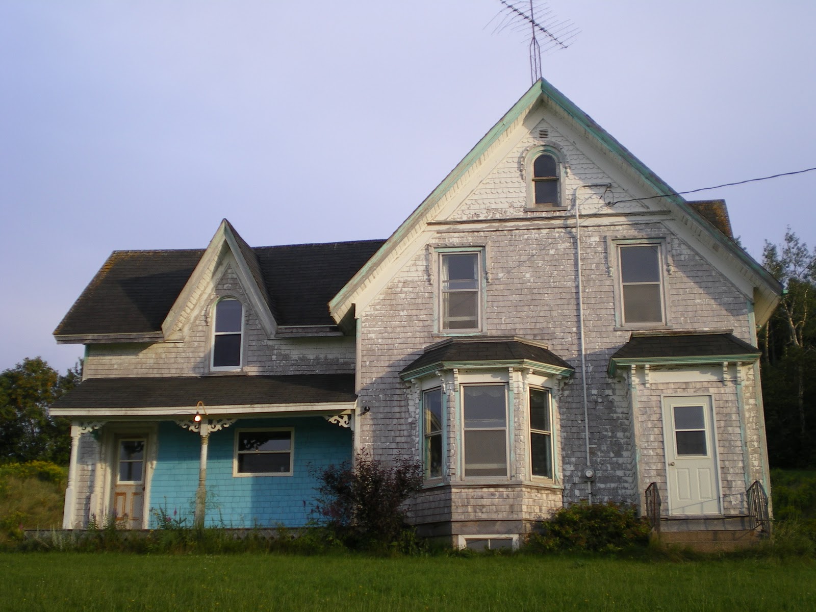 P.E.I. Heritage Buildings: Clinton Island-ell Farmhouse