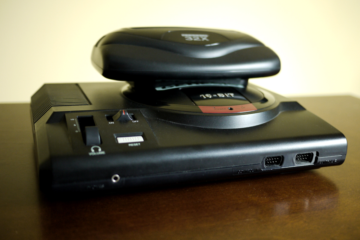 Vault 1541: [YouTube] Sega Genesis 32X