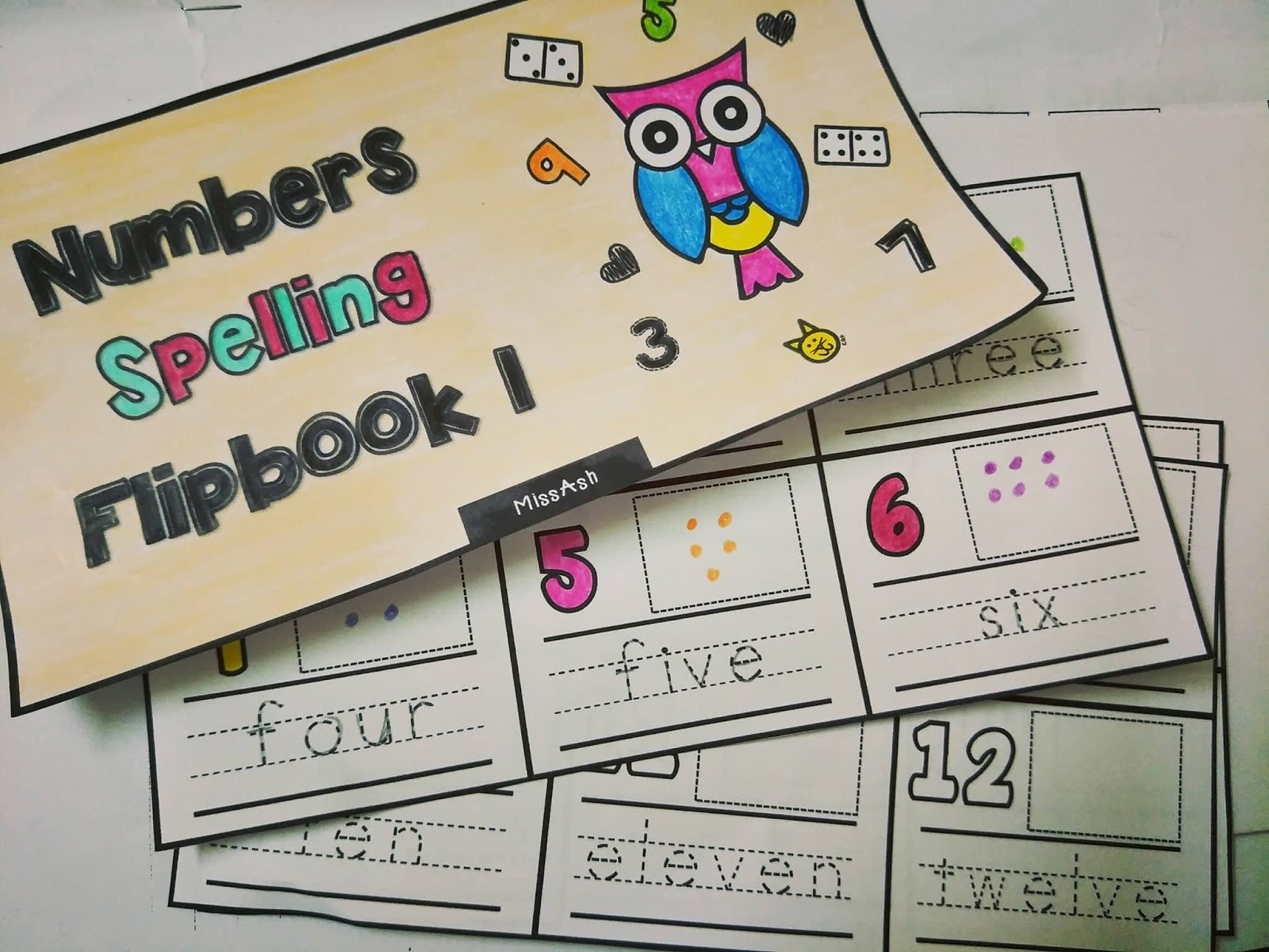 ASH THE TEACHER: Numbers Spelling Flipbook 1 & 2