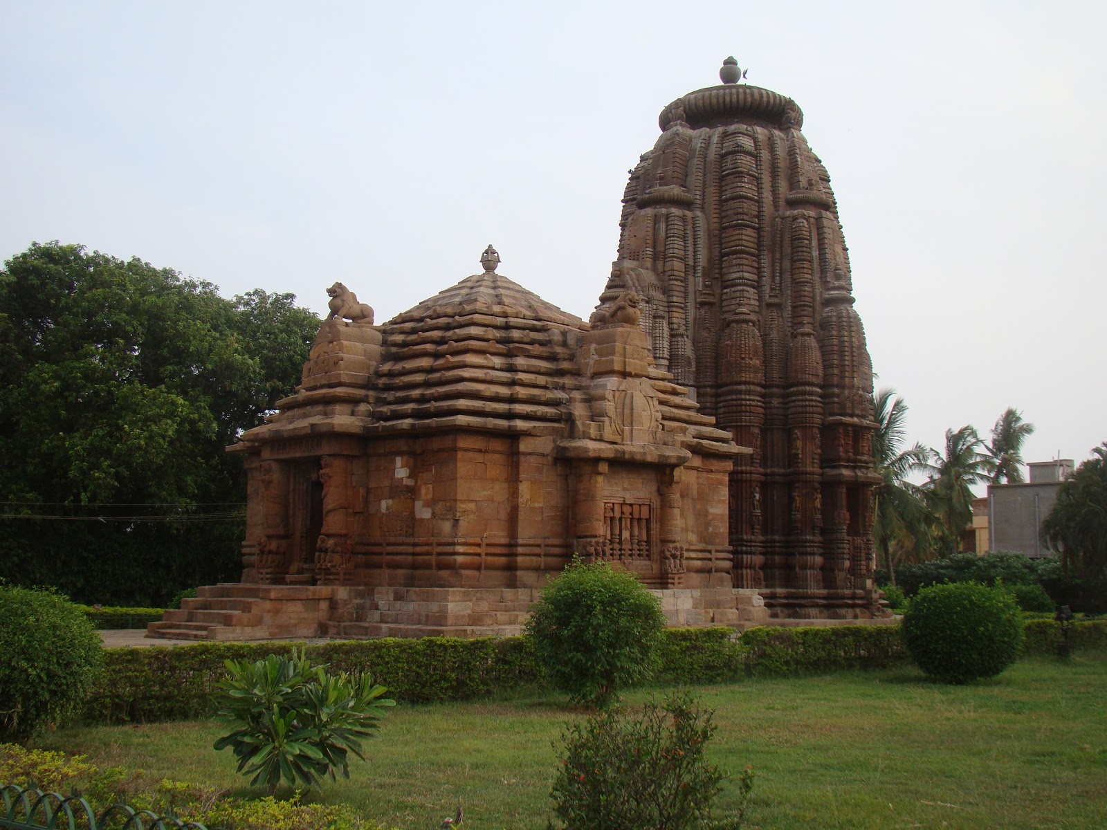 Ātmaprajñānanda Saraswati: Temple Architecture - Odisha