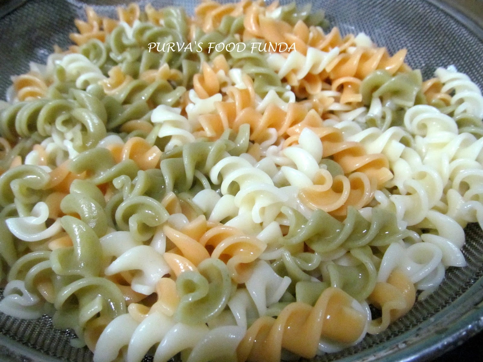 Food Funda: Tri Colour Pasta With Tri colour Bell-pepper (Tiranga Pasta)