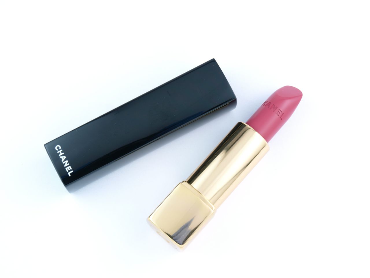 Chanel Les Sautoirs de Coco Collection "166 Indémodable" Rouge Allure ...