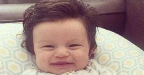 Insolite : un bébé naît avec une chevelure incroyable - Le Journal Sn