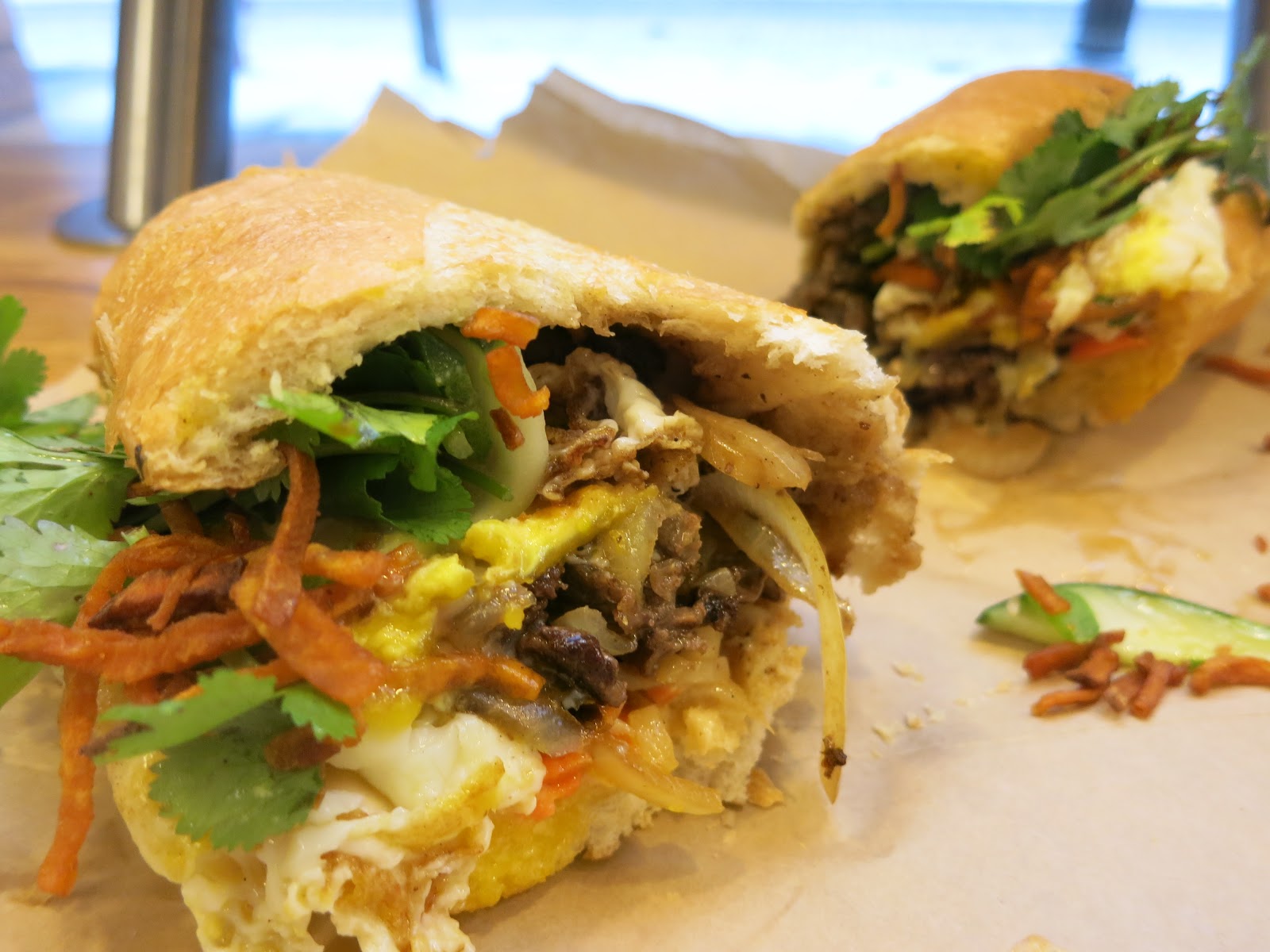 Smokin' Chokin' and Chowing with the King: Lotus Cafe & Banh Mi