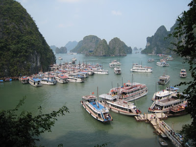 Xin chao!: Vietnam beautiful beaches, islands and bays