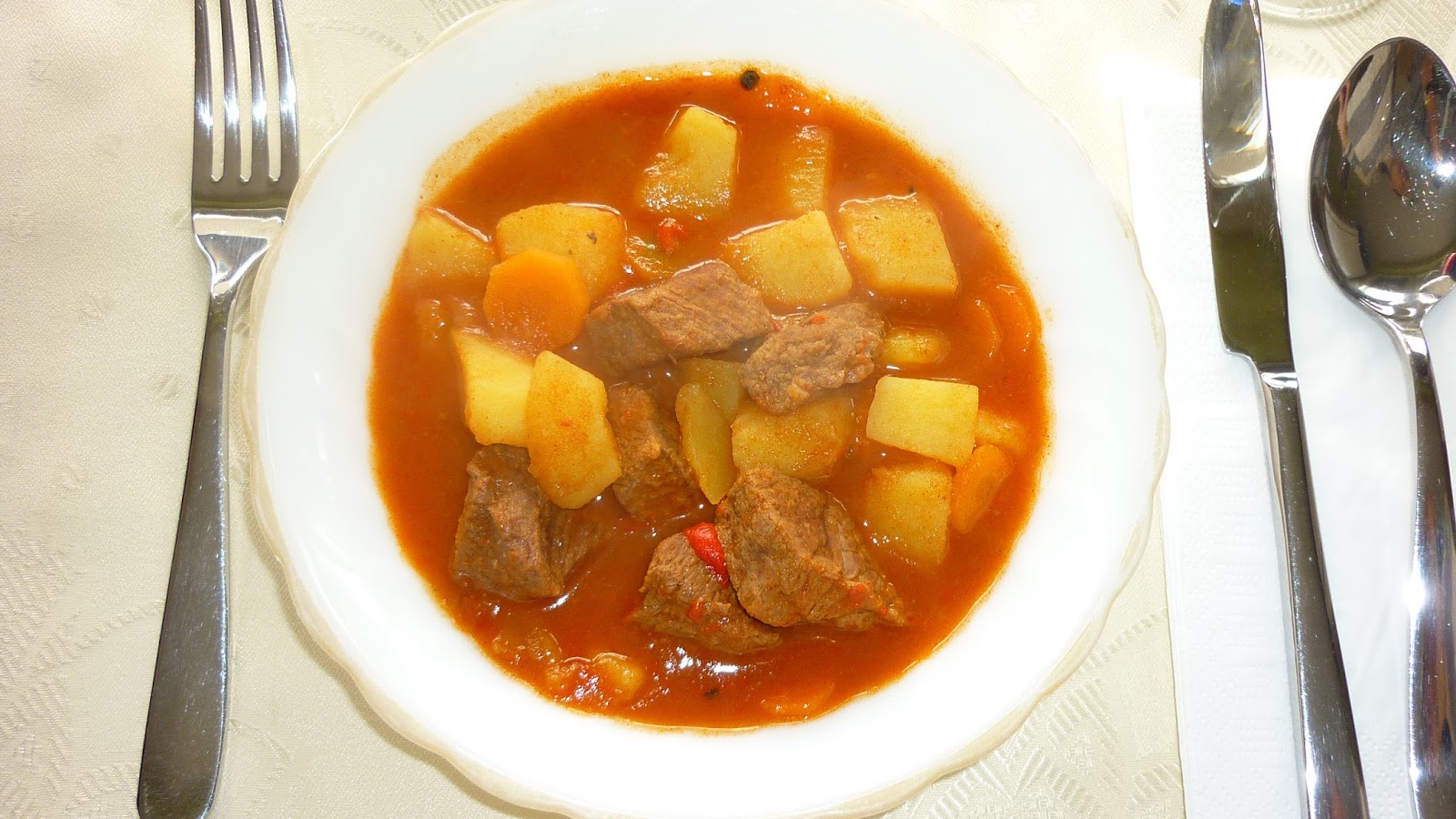 На вкусен път с Татяна: Гулаш Gulyás