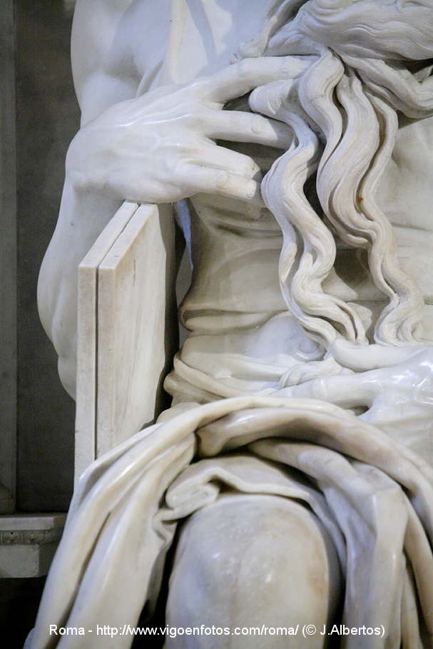 Explicando el arte.: Comentario del Moisés de Miguel Ángel.