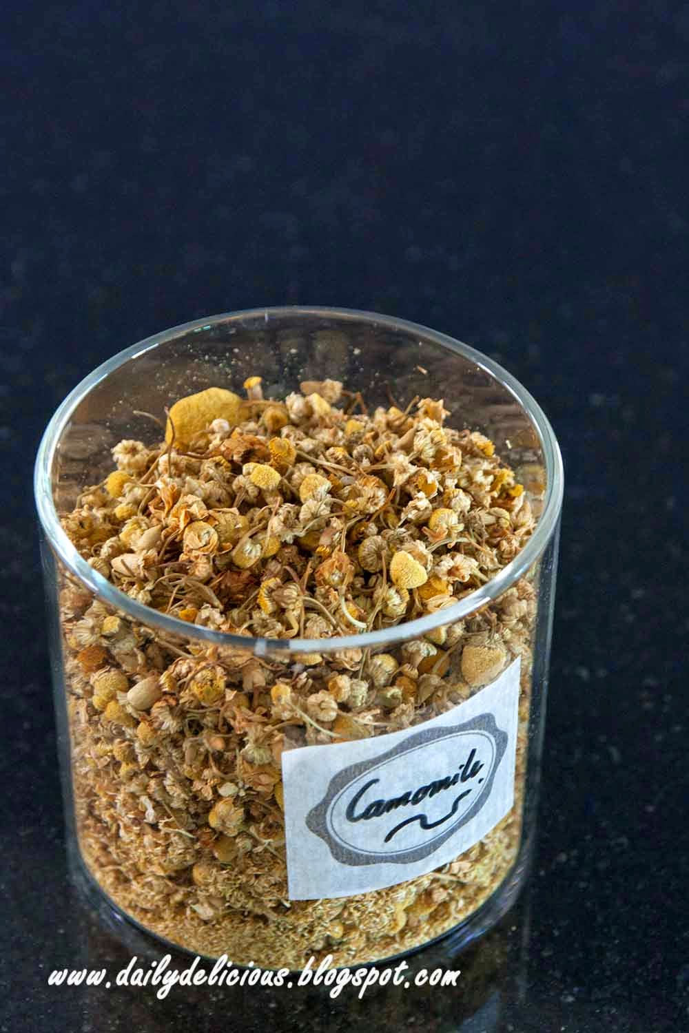 dailydelicious: Chamomile tea and Honey cake