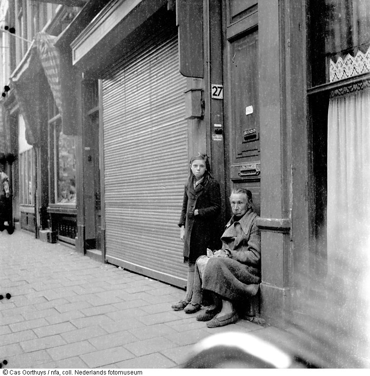 World 1900 - 1950: Dutch famine of 1944-1945 ( known as the Hongerwinter)