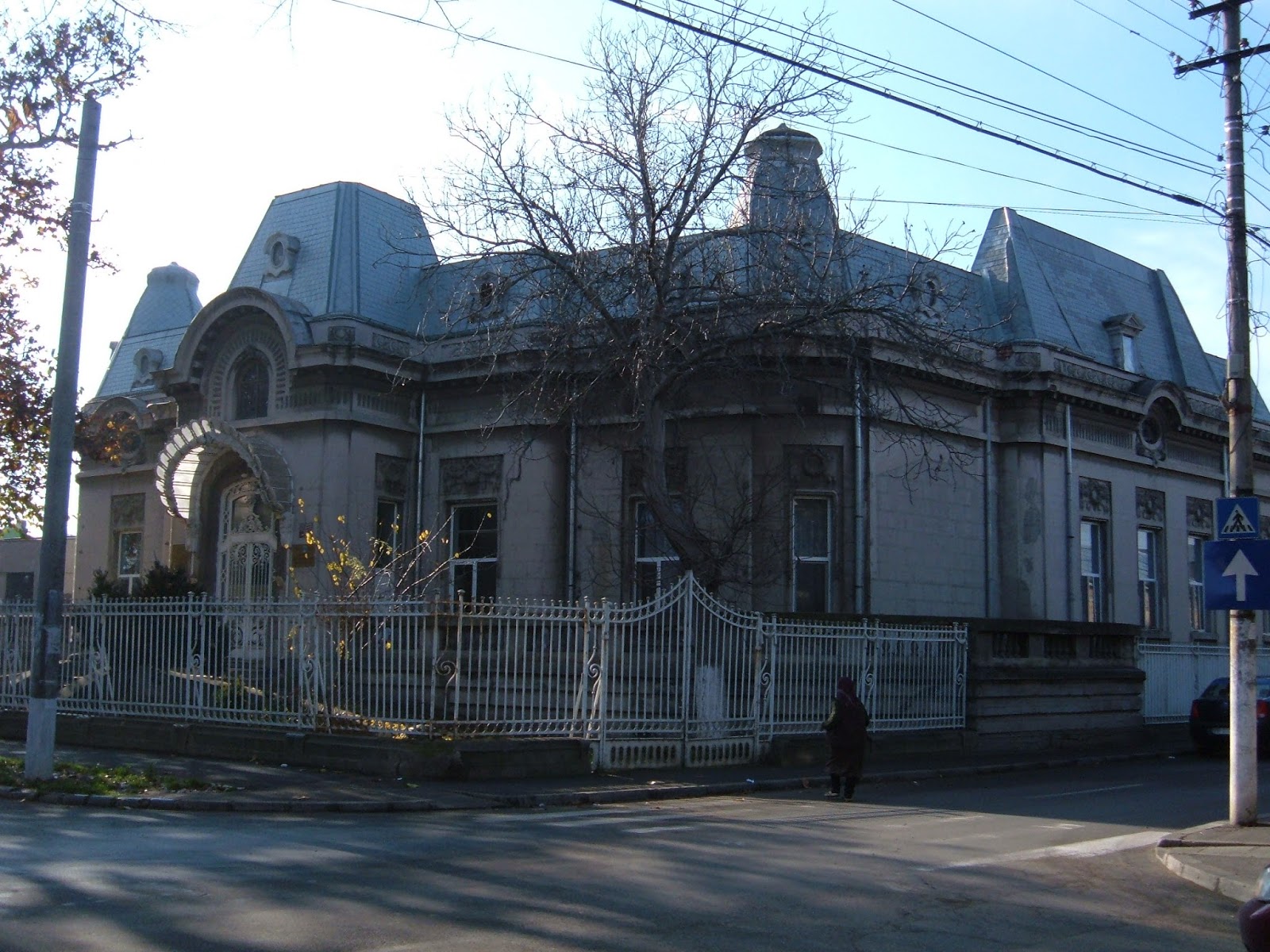 Ana Deveanu: Locuri bantuite * Casa Jean Troianos (Braila )