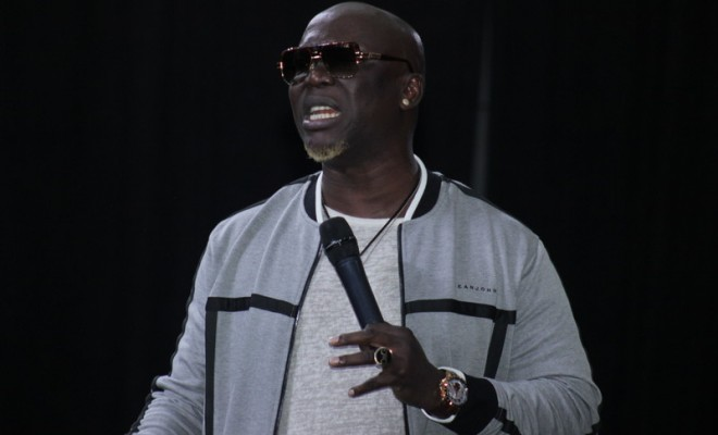 Gordons reveals how his wife copes with his many female fans : Miss ...