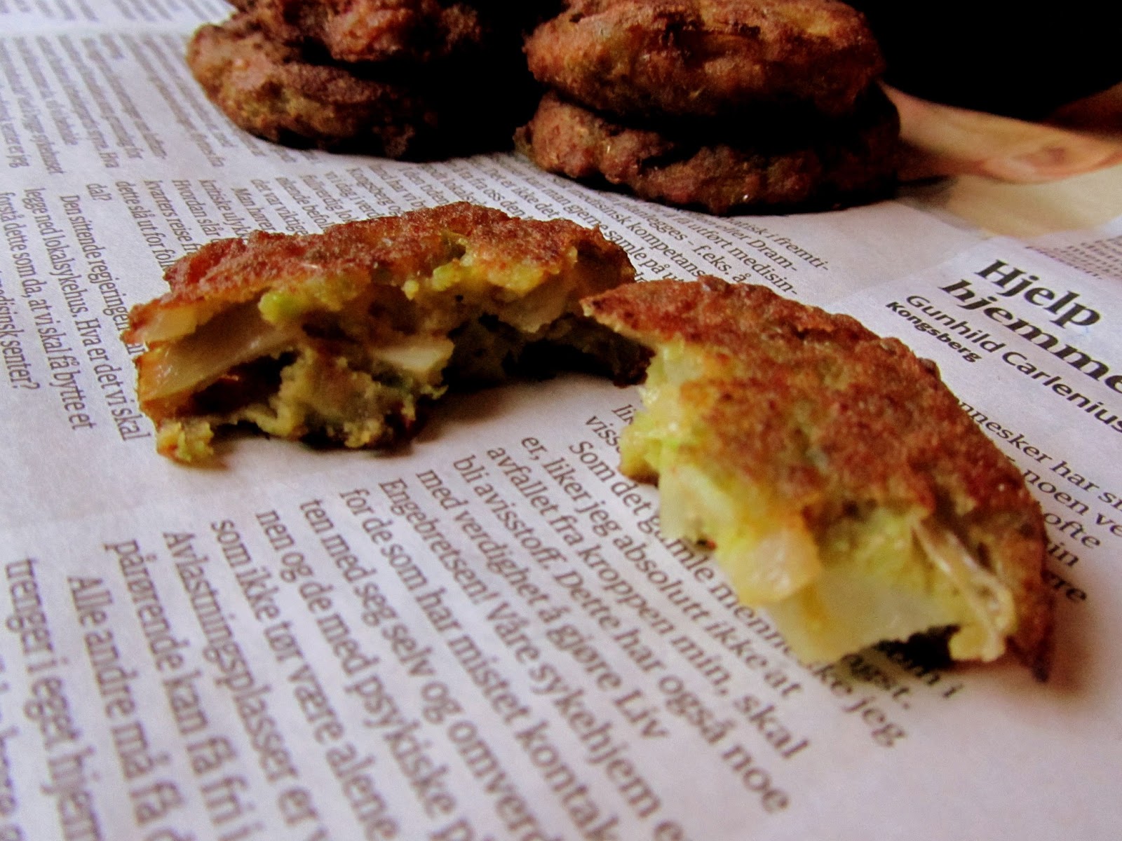 Indulge...: Pachai Pattani Vadai | Peas Vadai | Green Peas Fritters