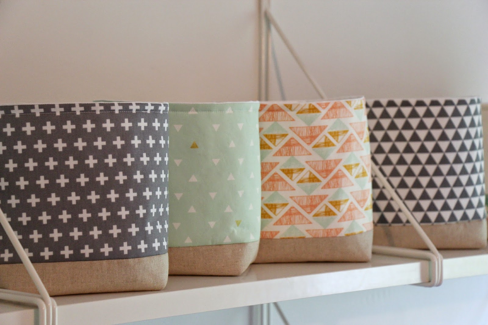 a crafty hen: More Storage Baskets in New Designs
