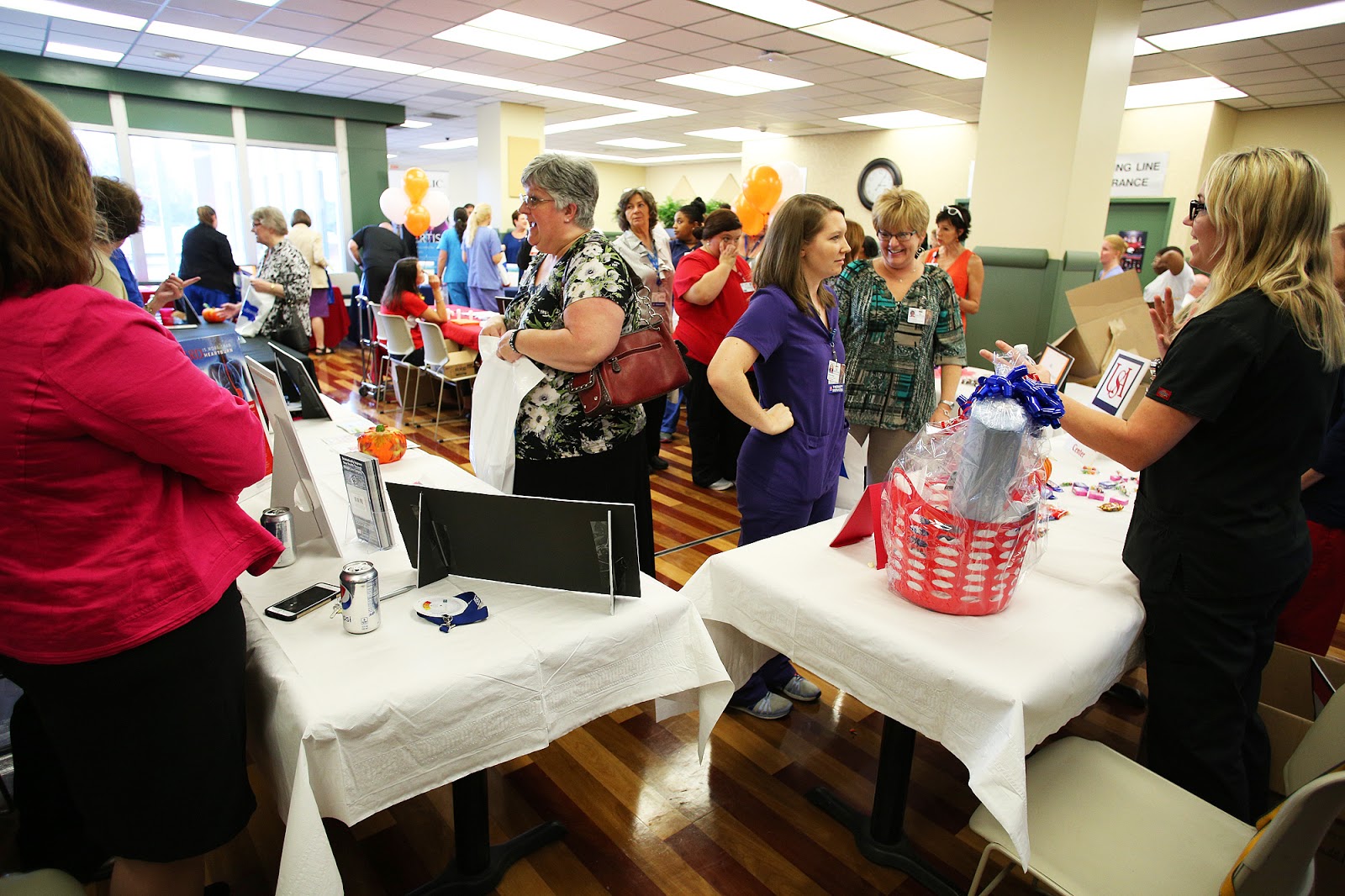 Med School Watercooler: USA Physicians Group Participates in Benefits Fair