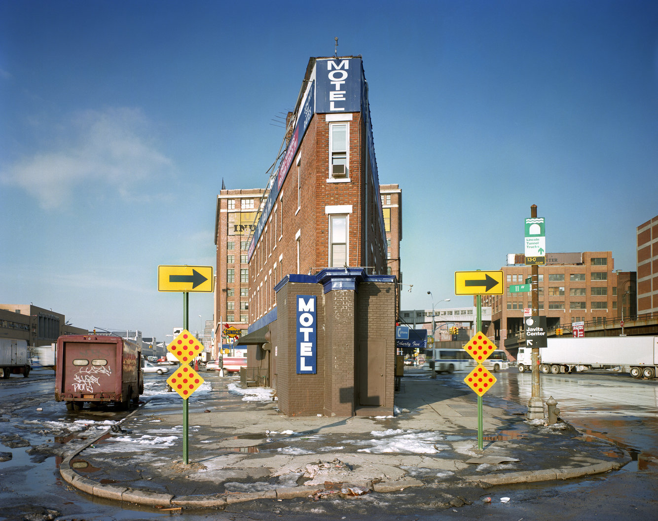 12 Amazing Photographs Capture Streets of New York's Meatpacking ...