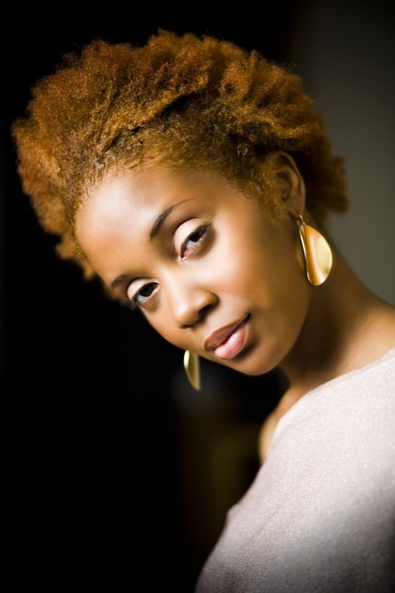 Wanawake Wazuri ; Beautiful Ladies: Ni mrembo sana huyu.... Macho ...