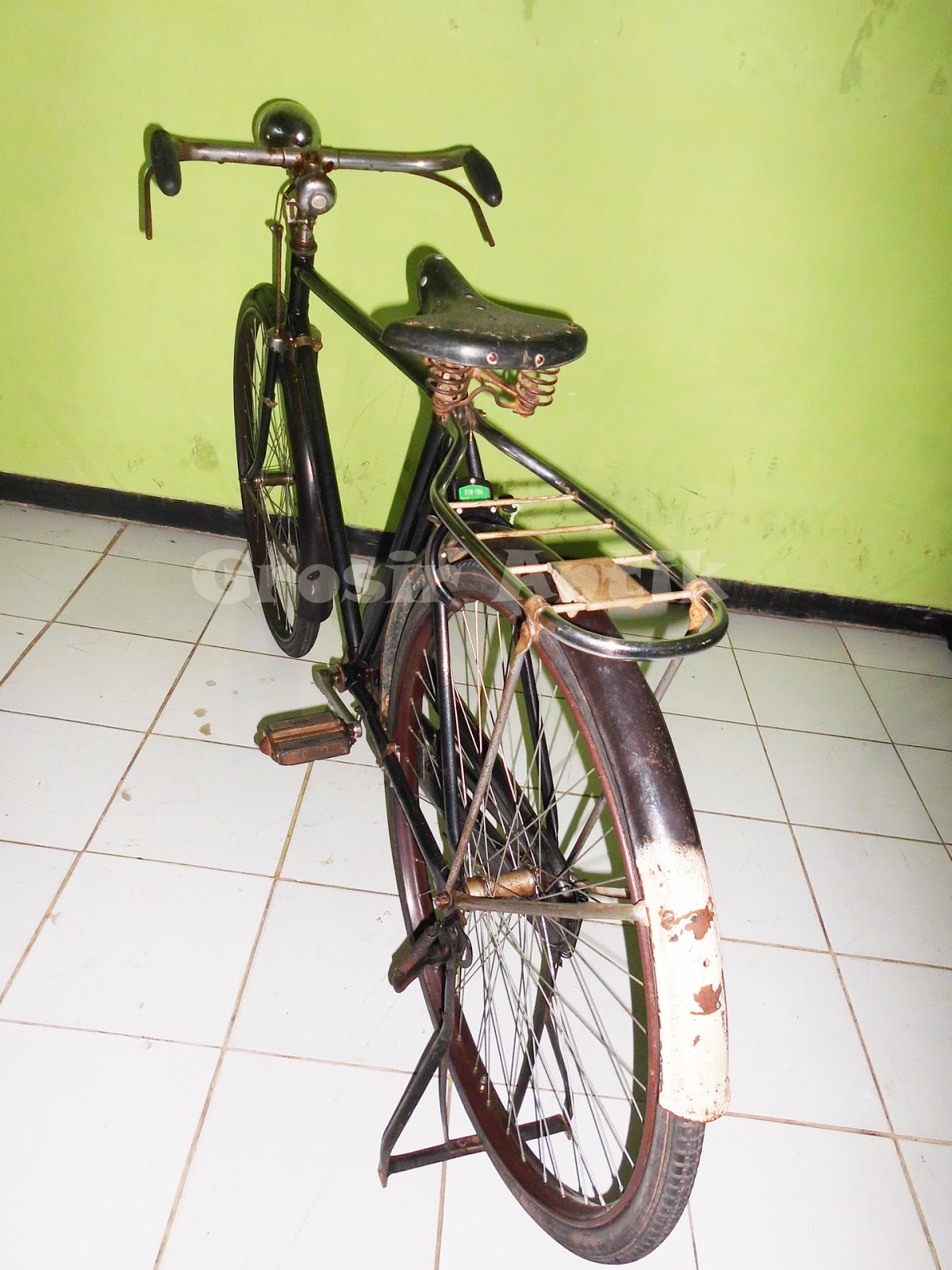 Sepeda Onthel Tua Heren 02 (Terjual) - Grosir Antik