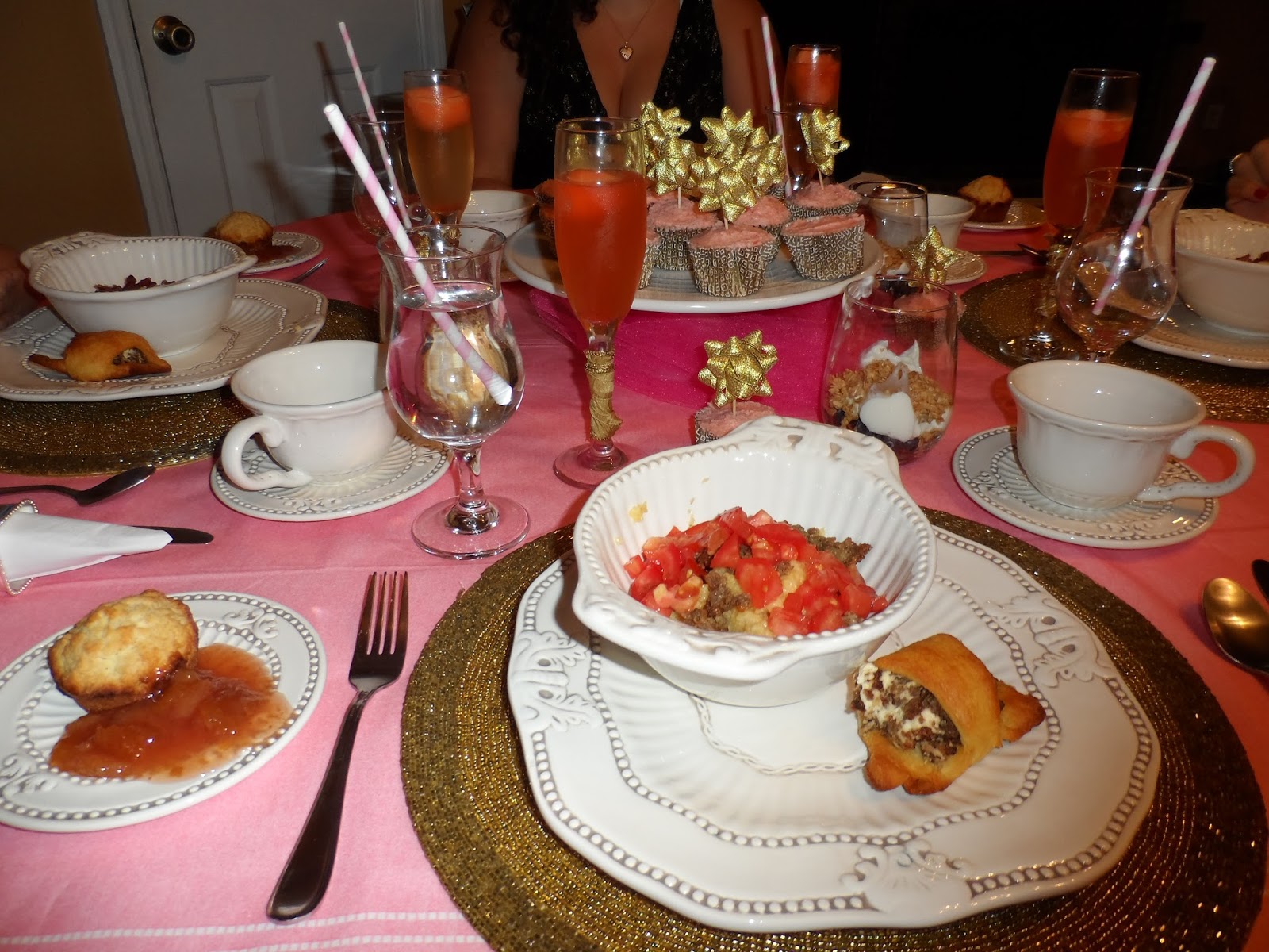 Fashion Life: Pink and Gold Brunch