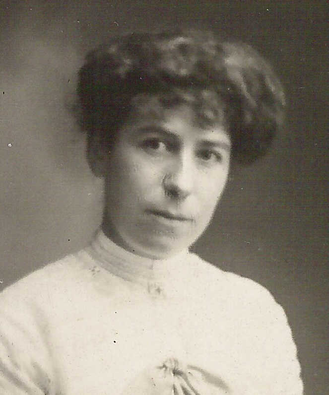 Elizabeth Spratt's Instagram, Twitter & Facebook on IDCrawl