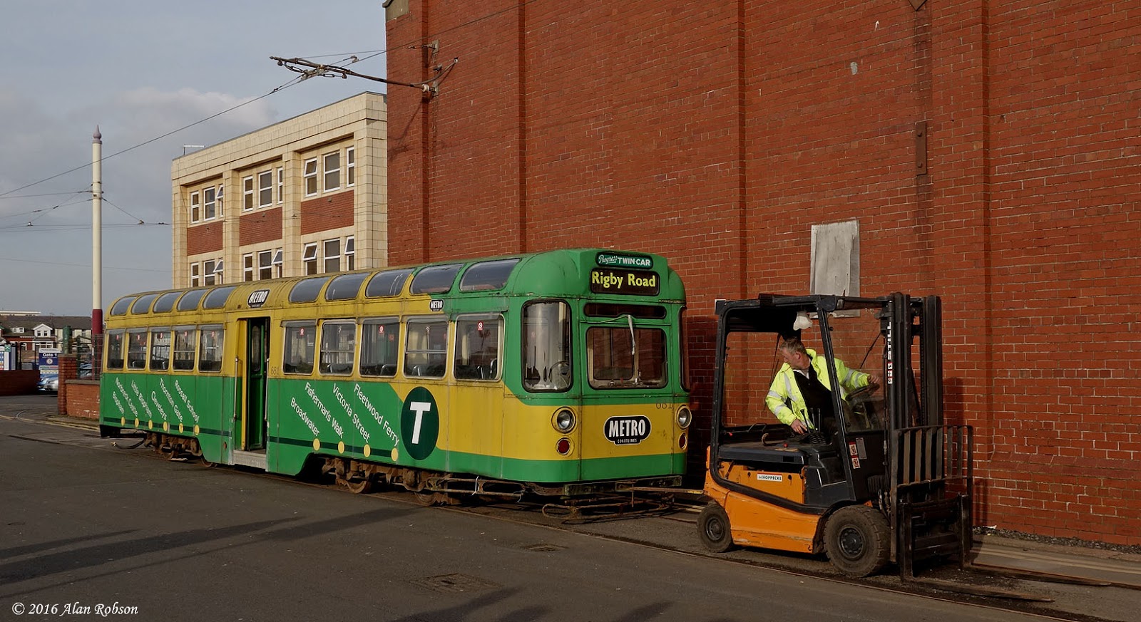 Blackpool Tram Blog: Twin Cars 671 and 681 reunited