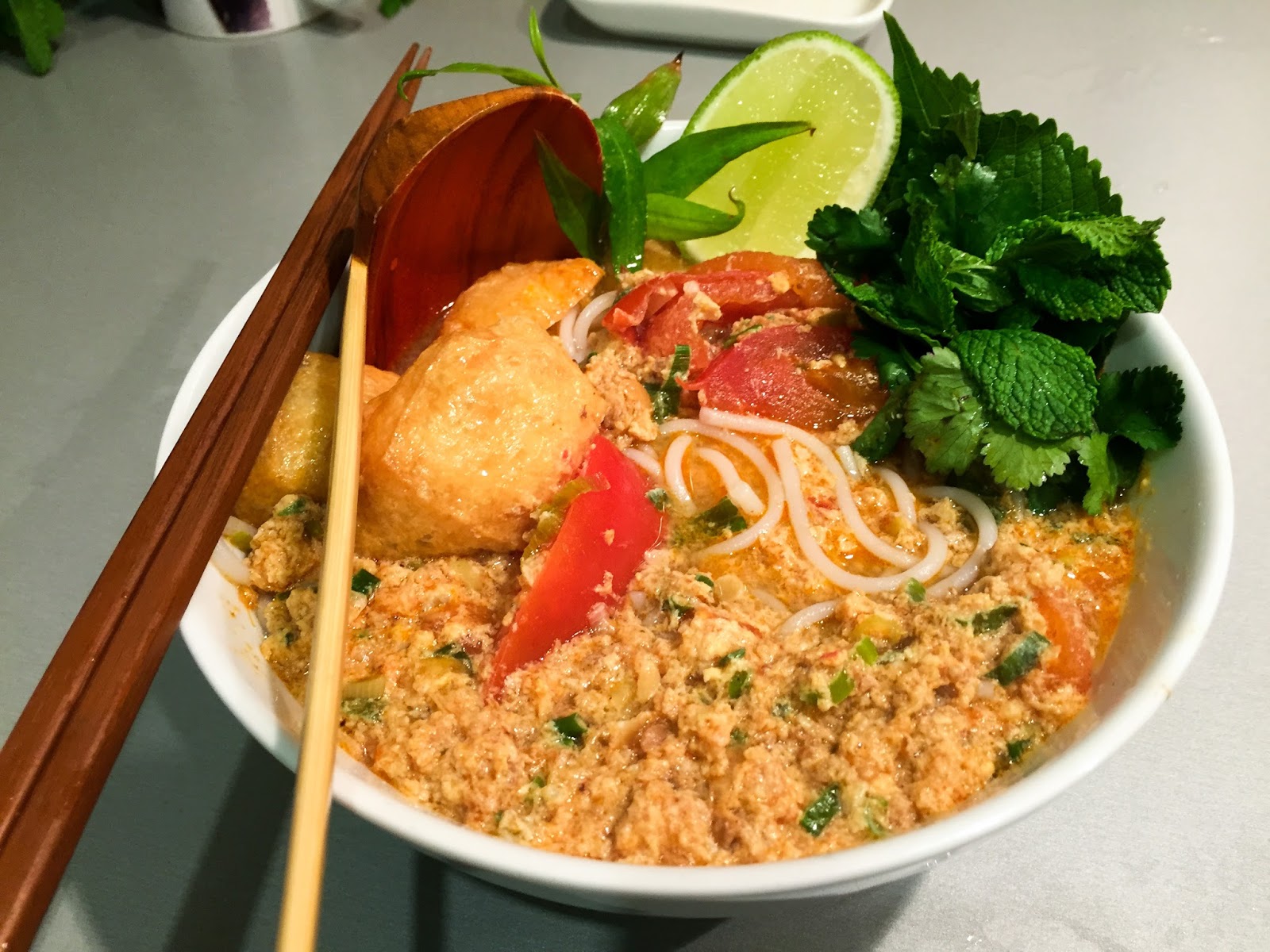 Hollow Legs: A Basic Bun Rieu