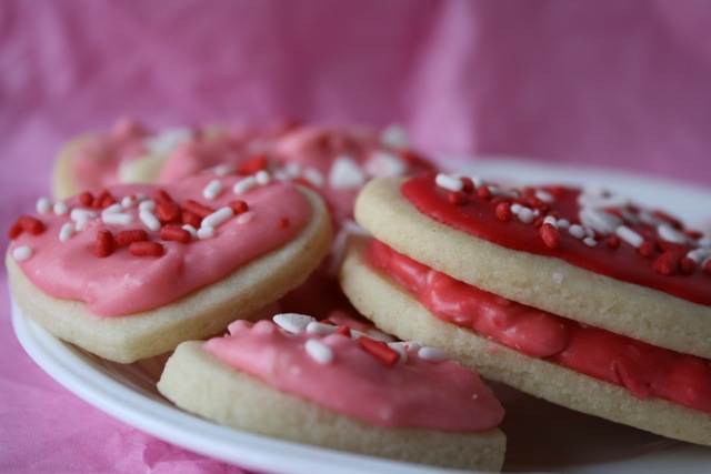 The Traveling Spoon: Strawberry Malt Sugar Cookies