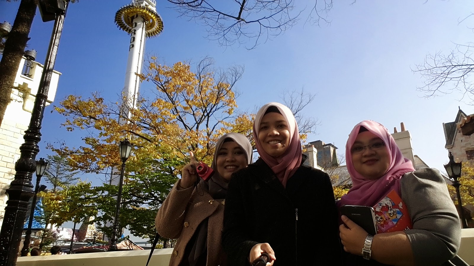 ~KaMpUnG CeKaDaK~: .:Trip to Korea Day 2: Lotte World (Outdoor Attractions)