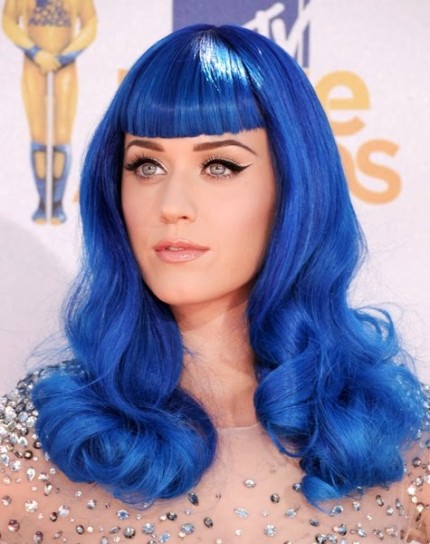 La moda en tu cabello: Cabello teñido de azul 2015/2016