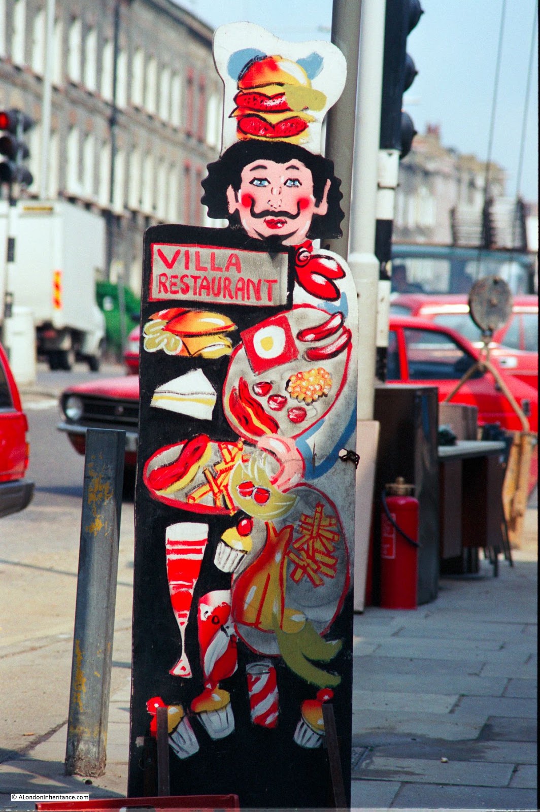 33 Fascinating Photographs That Show What London Shops Looked Like in ...