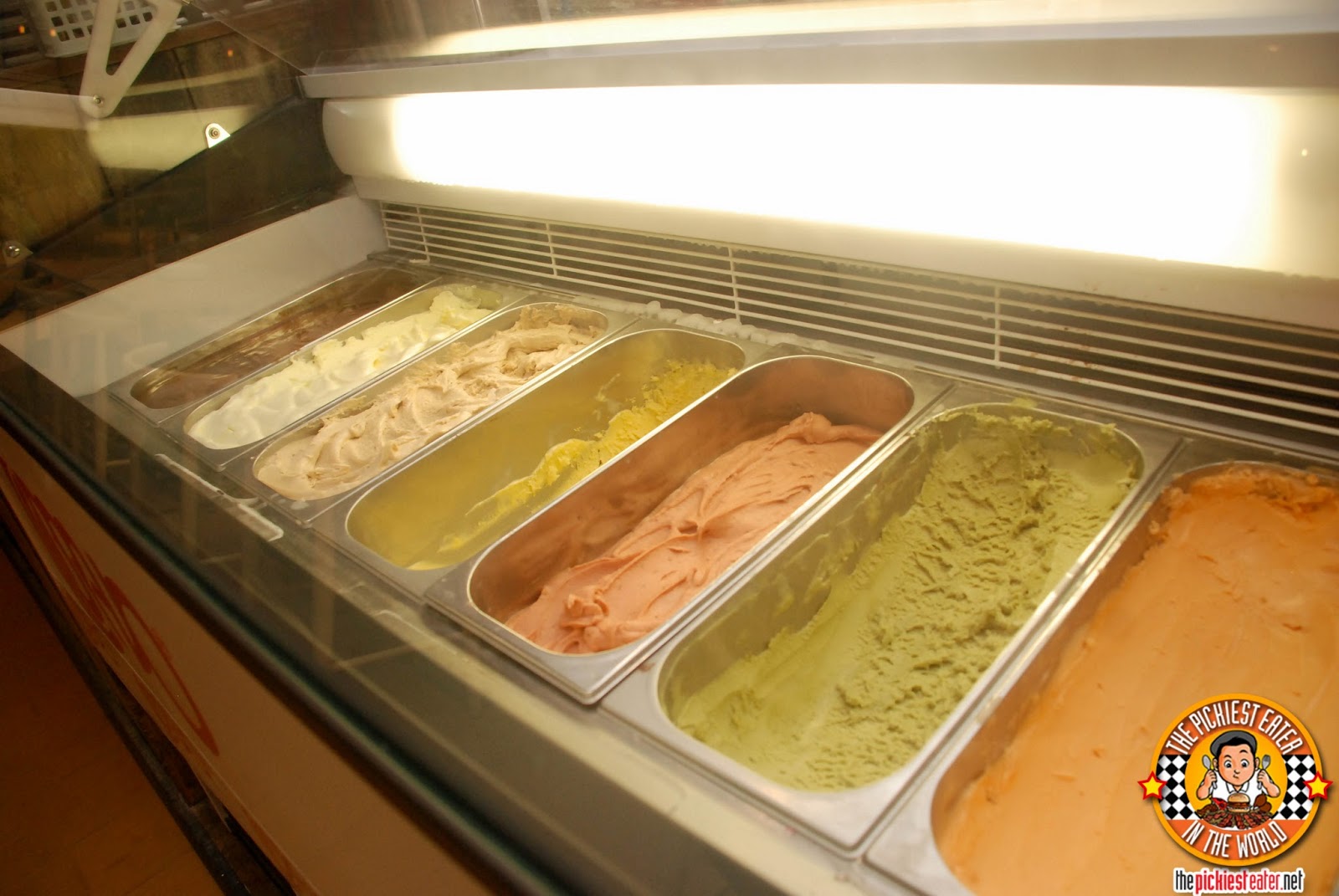 THE PICKIEST EATER IN THE WORLD: A Night At Lombardi's!