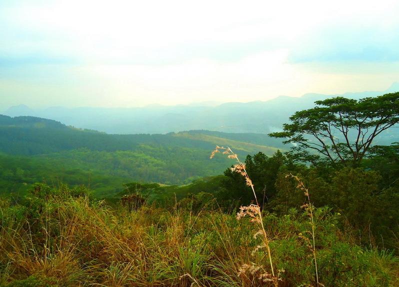 Hanthana Mountain Range - Travels My Wonderful Sri lanka