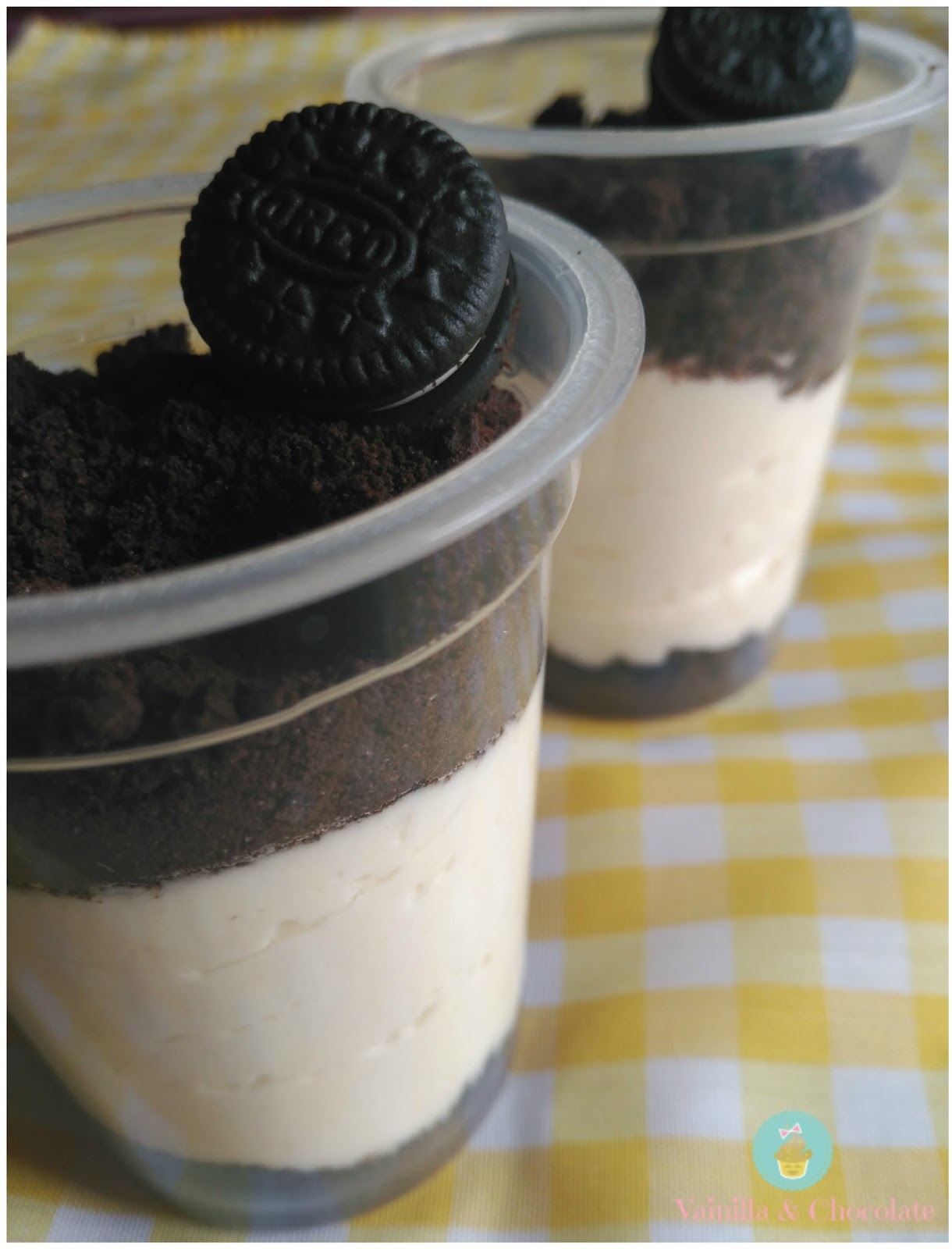 Vainilla & Chocolate: Otro formato de postres ¡Vasitos de Oreo!