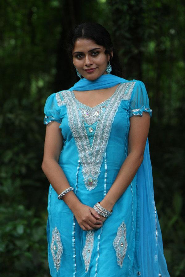 Beautiful Girls: Actress Dhanya Mary cute photo Gallery