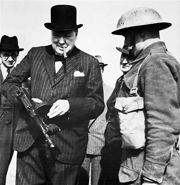 The Story Behind the Photo of Winston Churchill With Cigar and Tommy ...