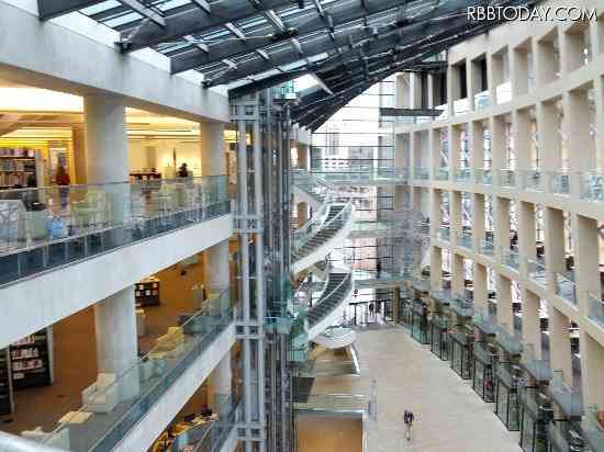 Rebuilding Place in the Urban Space: Update: Neighborhood libraries as ...