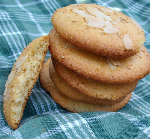 Un cachiño doce: GALLETAS DE ABELÁ
