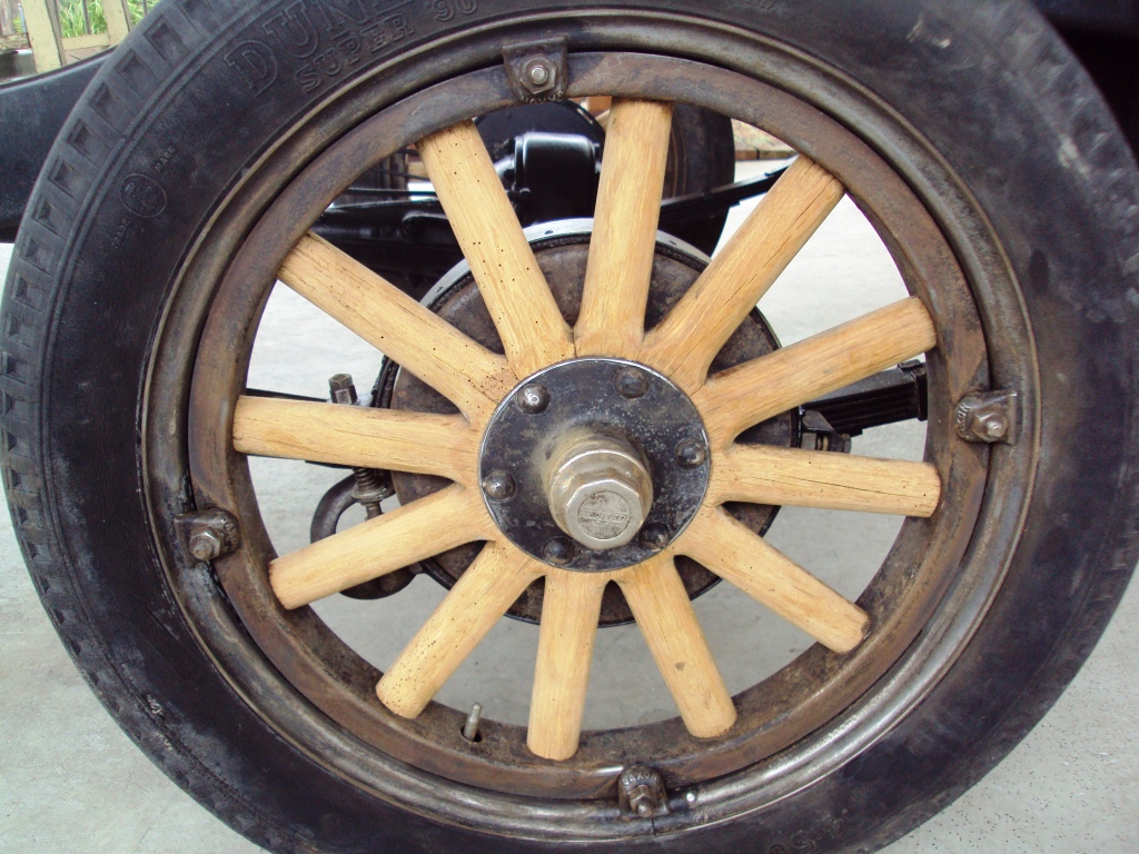 "Monty" - The 1928 Chevrolet: Resto: Sanded back the timber spoked wheels
