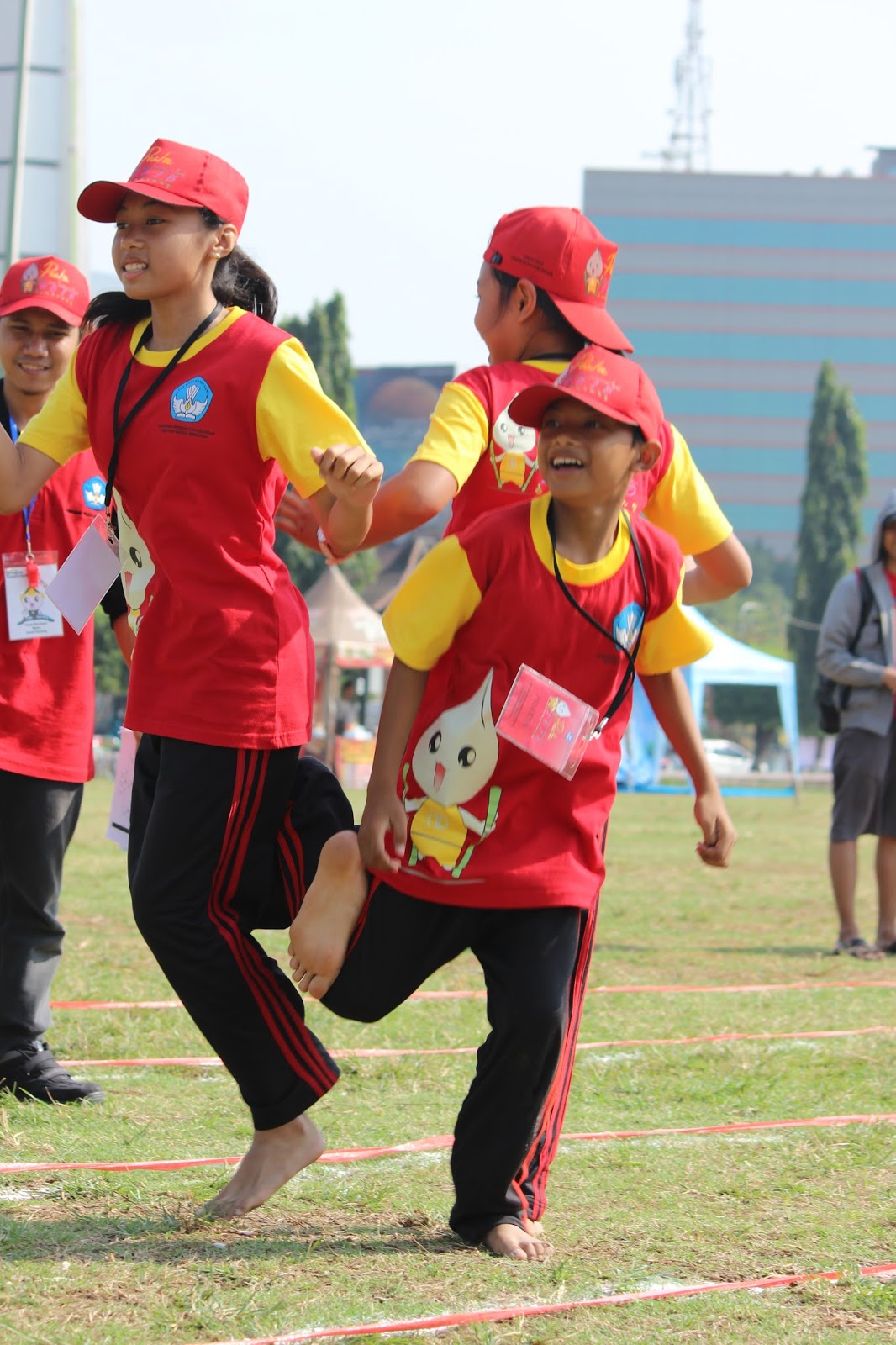 Permainan Tradisional Dingklik Oglak Aglik - Permainan Tradisional ...