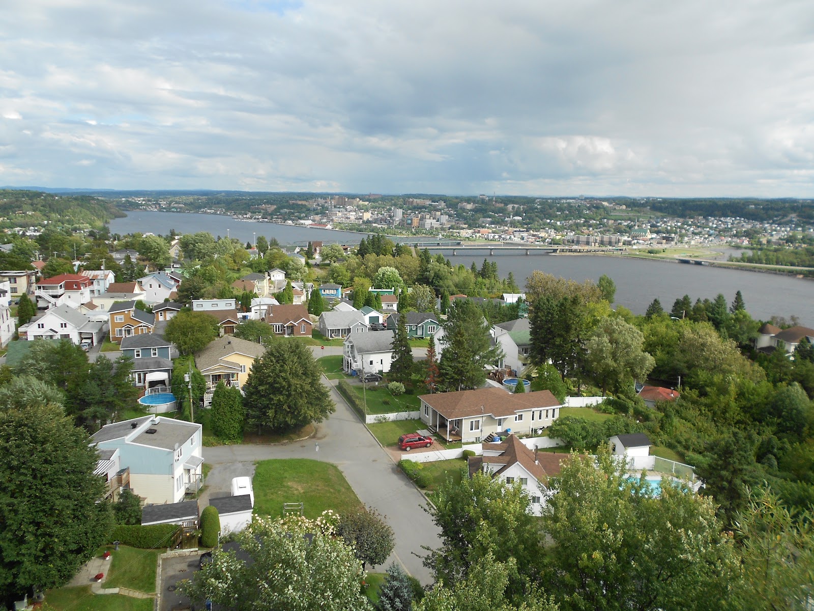 Aventure franco-canadienne: Tour de ville de Chicoutimi