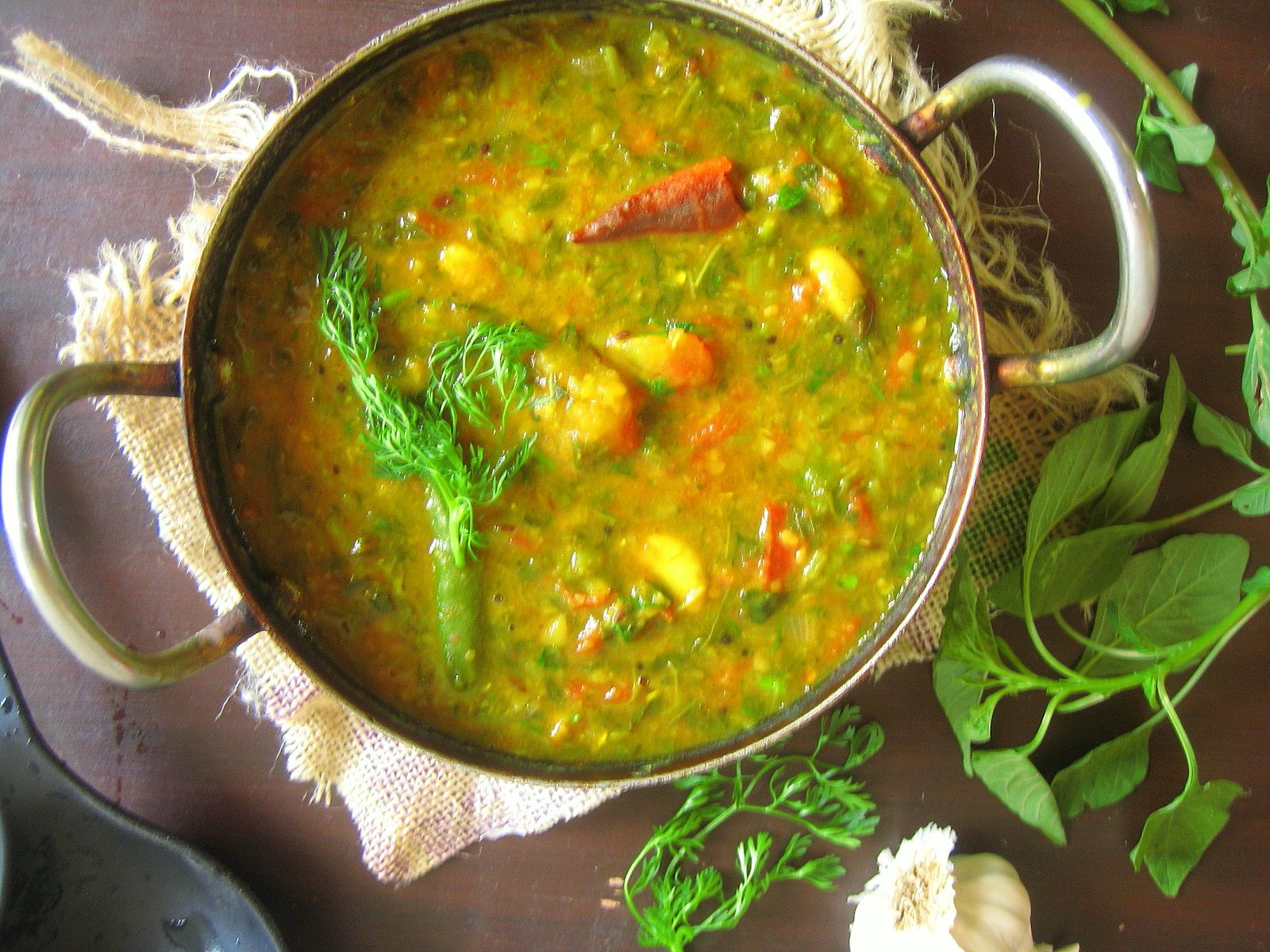 madhuri's kitchen: Thotakura Pappu / Amaranthus Leaves Dal / Chavleri ...
