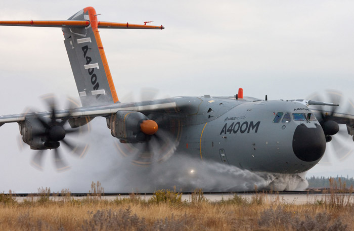 BelgianAviationNews: A400M air-to-air refuelling trials on video