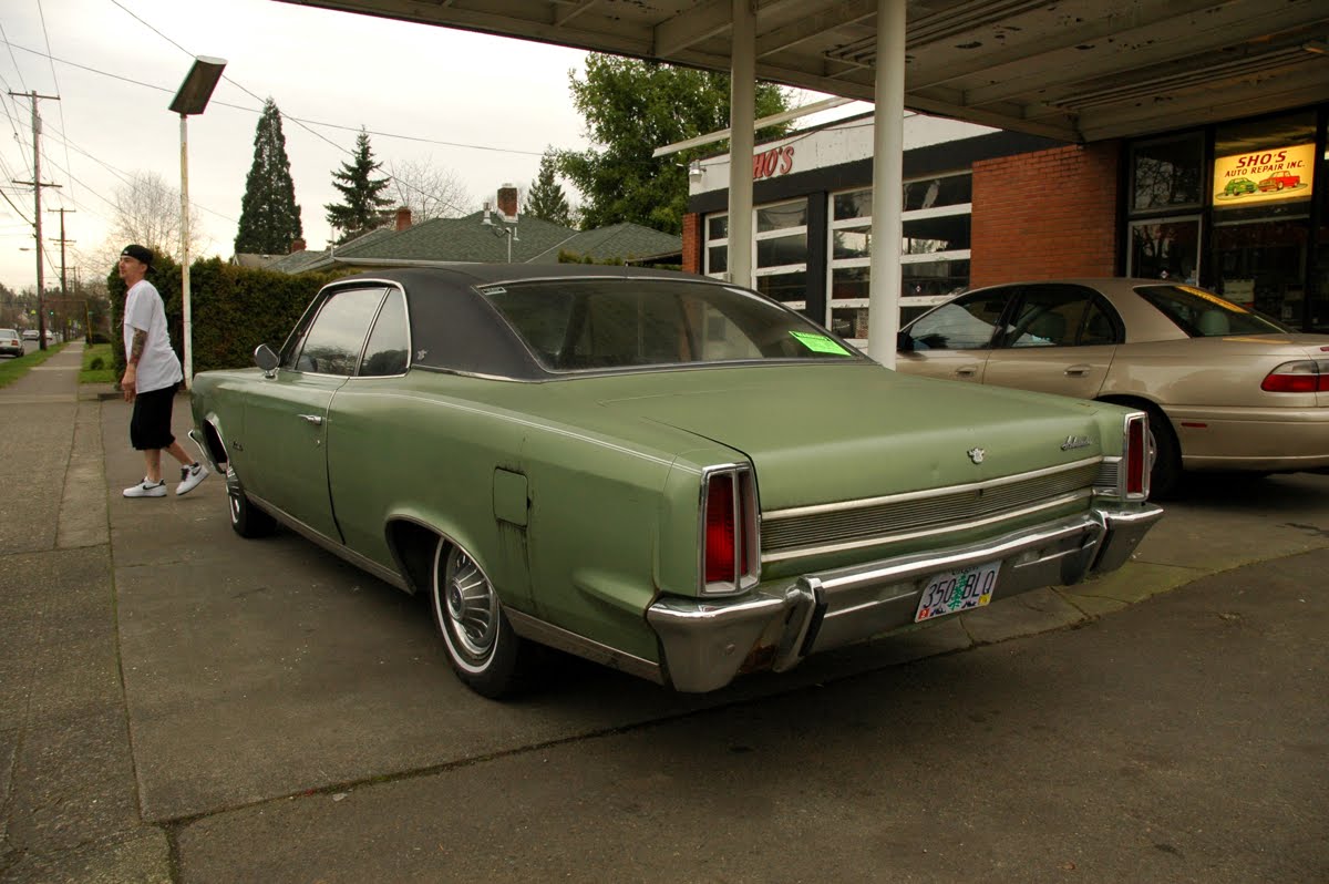 OLD PARKED CARS.: Revisited: 1967 AMC Ambassador DPL Hardtop.