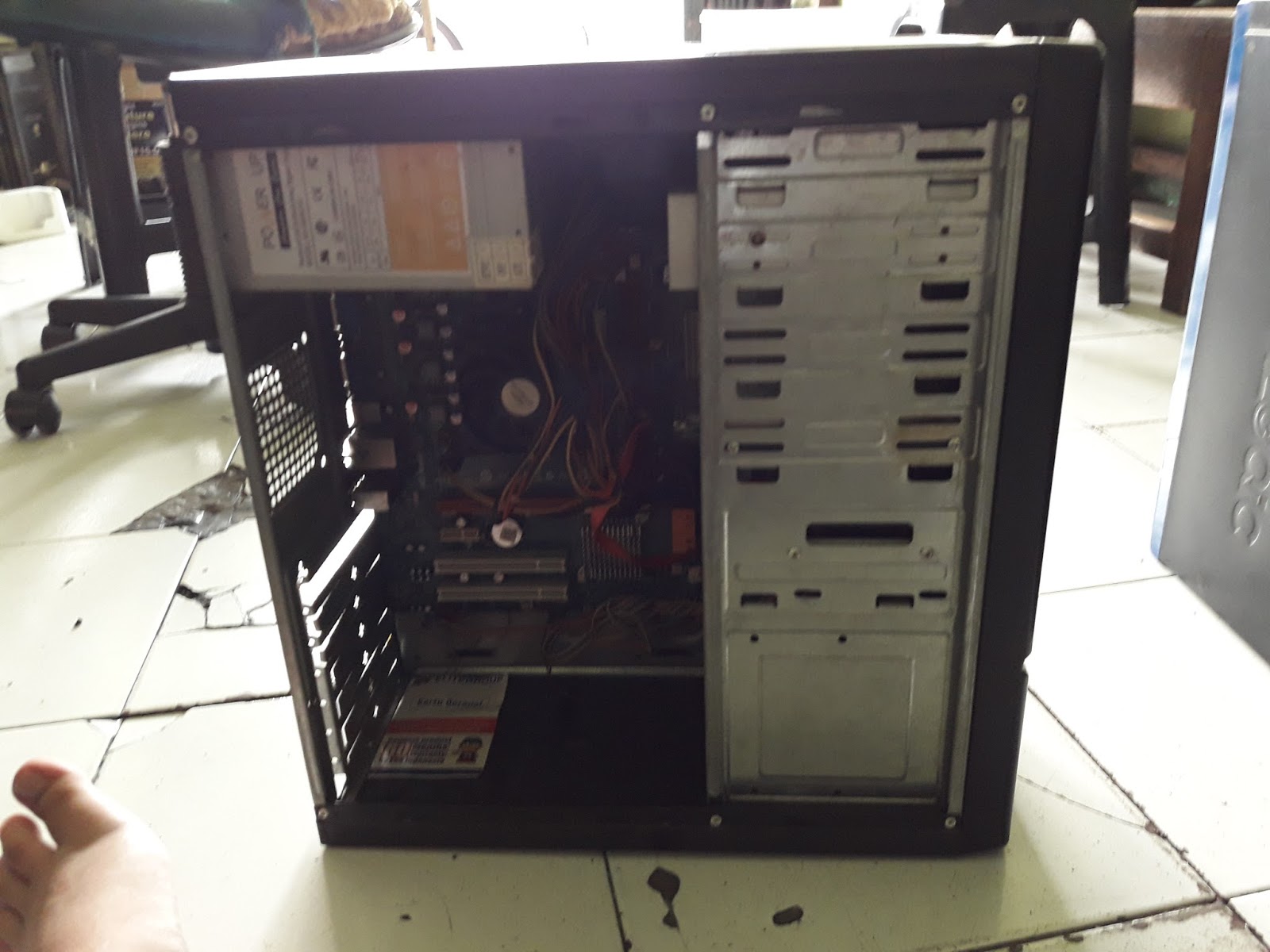 KOMPONEN KOMPONEN PADA CPU