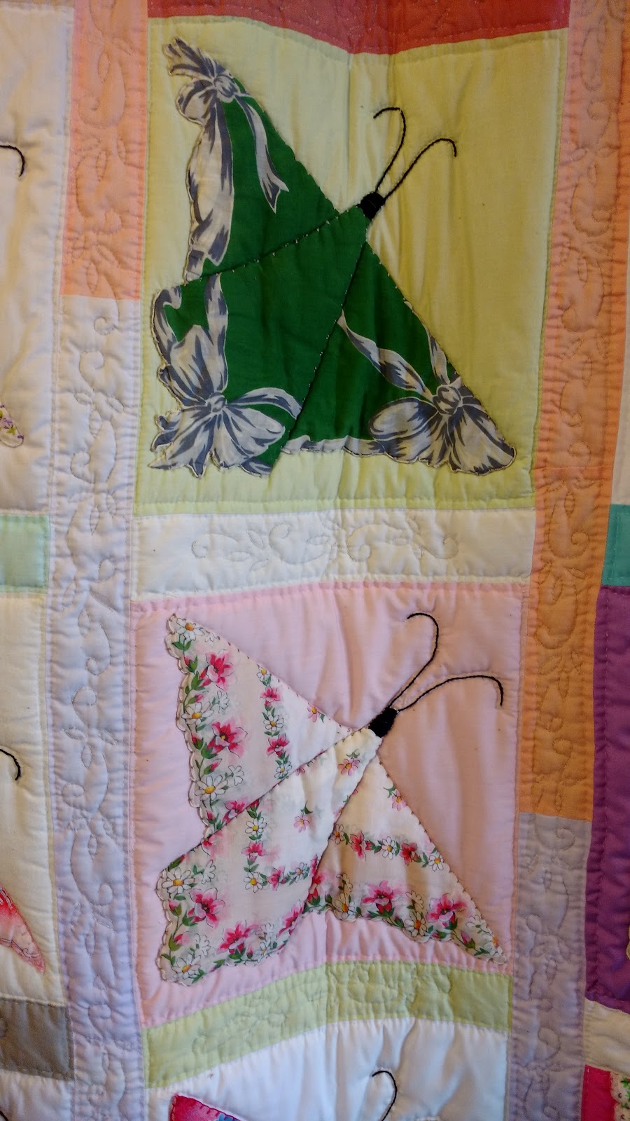 Missy's Homemaking Adventures: Small Town Quilt Shows