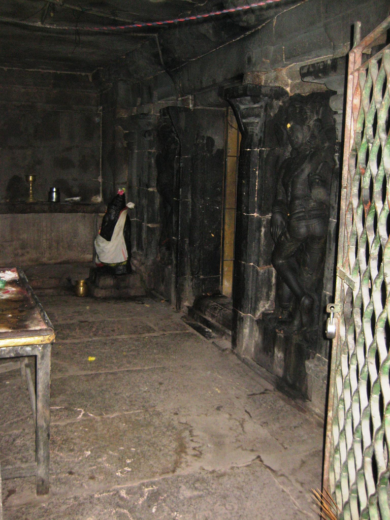 Tamilnadu Tourism: Jalanatheeswarar Temple, Thakkolam – The Temple