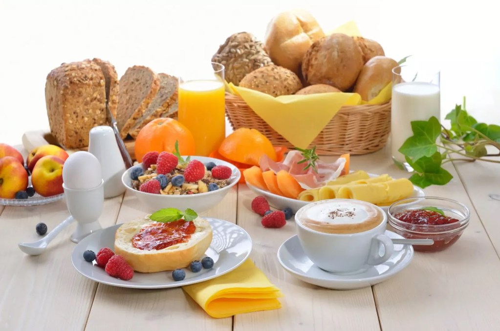 TOZALI: 10 Good Reasons You Should Not Skip Breakfast