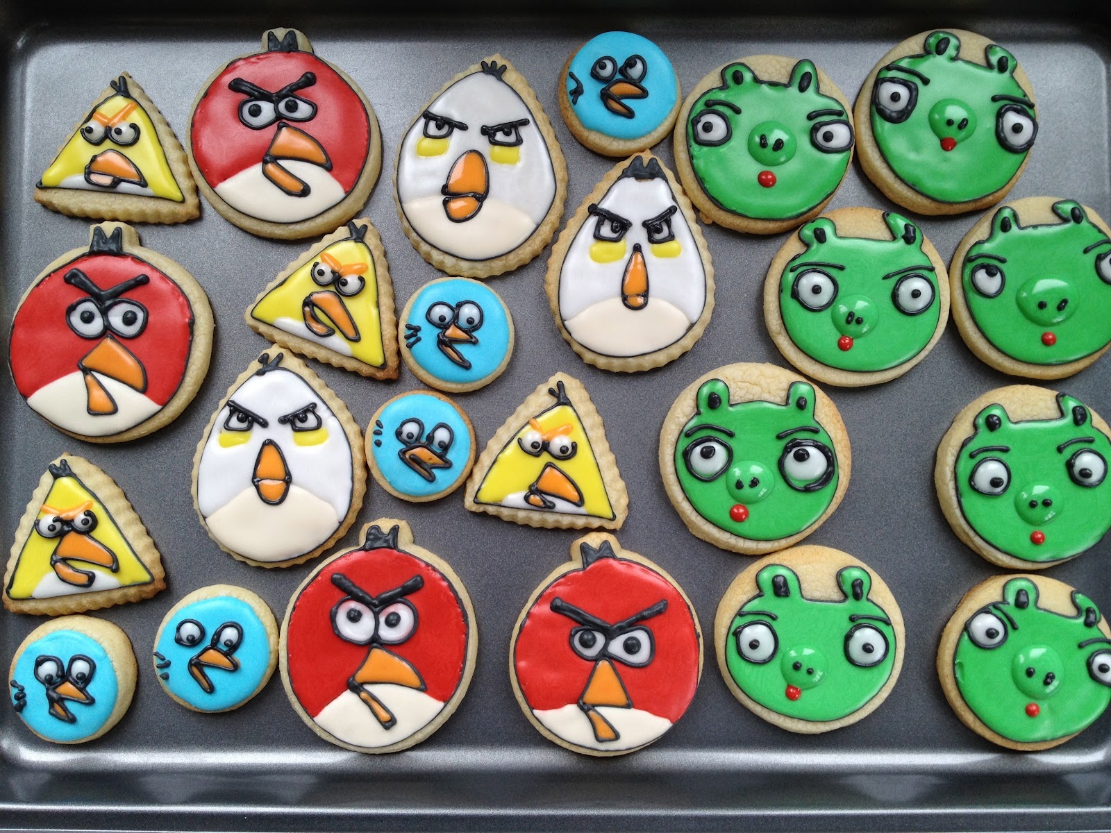 Rolling in the Sweets: Angry Bird Cookies